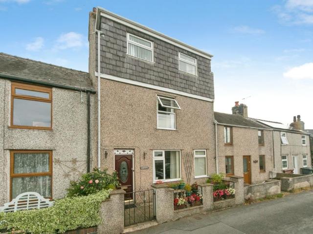 4 bedroom terraced house for sale