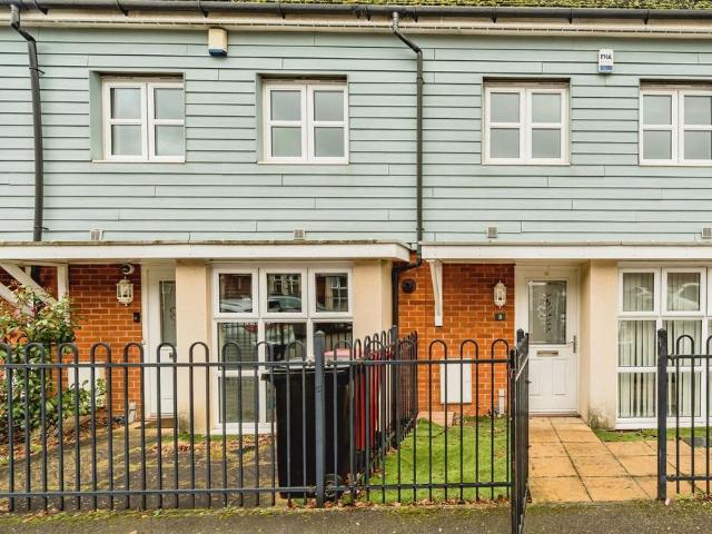 4 bedroom terraced house for sale