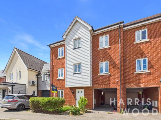 4 bedroom terraced house for sale
