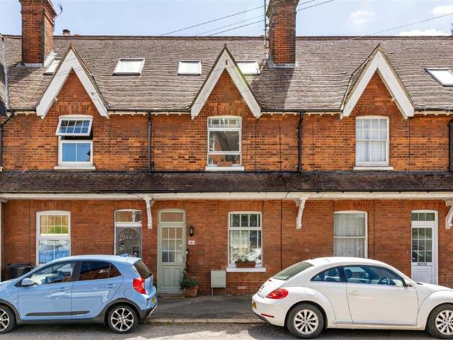 4 bedroom terraced house for sale