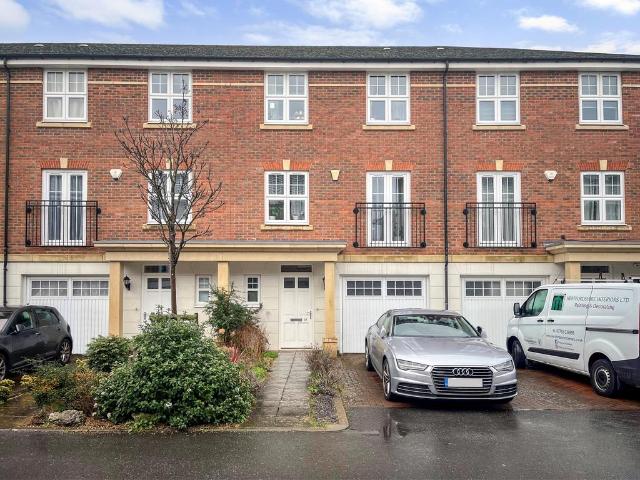 4 bedroom terraced house for sale