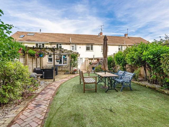 4 bedroom terraced house for sale
