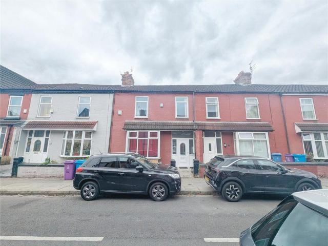 4 bedroom terraced house for sale