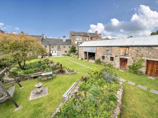 4 bedroom terraced house for sale