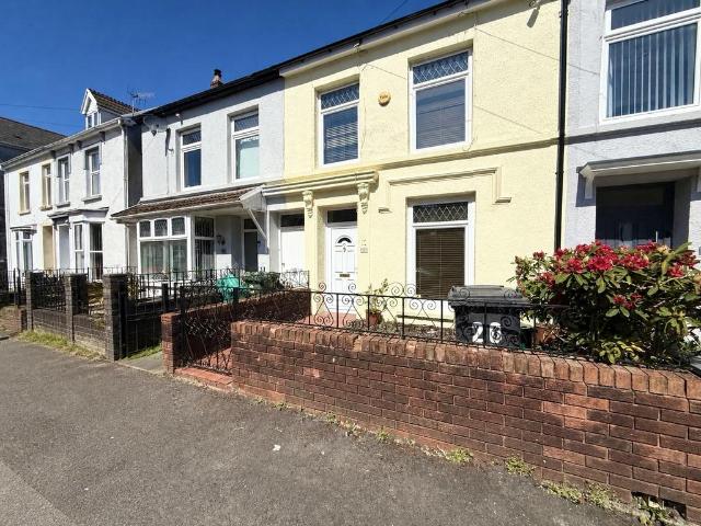 4 bedroom terraced house for sale