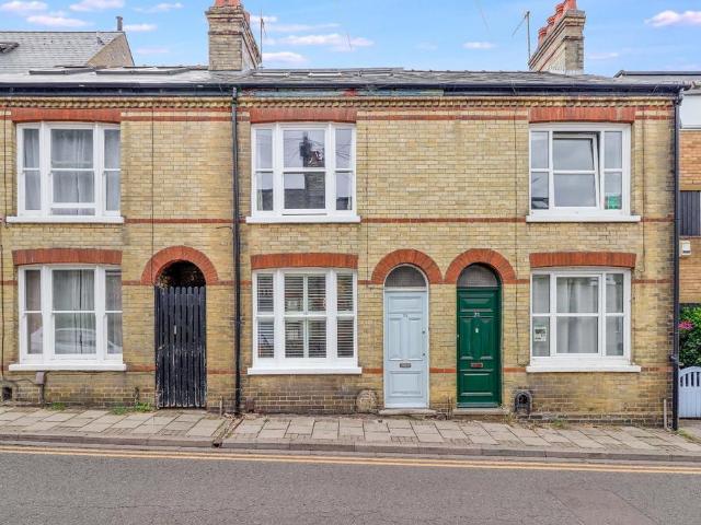 4 bedroom terraced house for sale