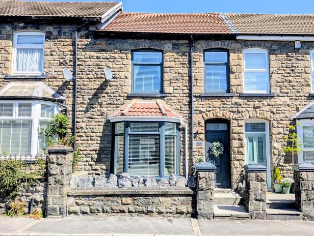 4 bedroom terraced house for sale