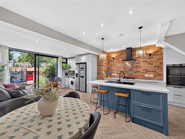 4 bedroom terraced house for sale