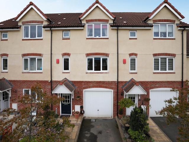 4 bedroom terraced house for sale