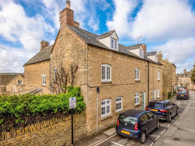 4 bedroom terraced house for sale