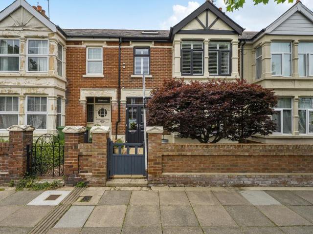 4 bedroom terraced house for sale