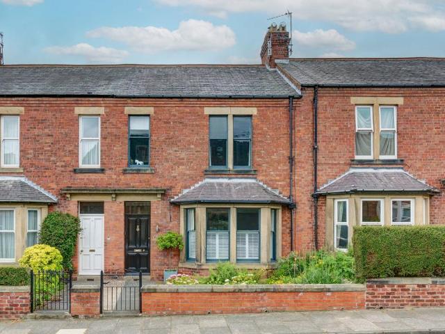 4 bedroom terraced house for sale