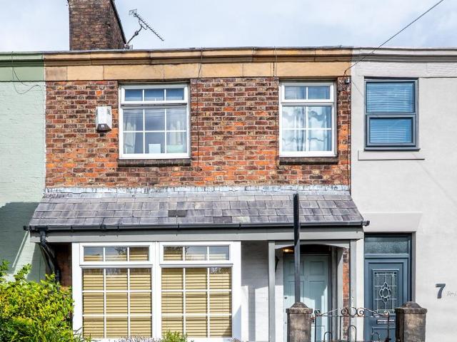 4 bedroom terraced house for sale