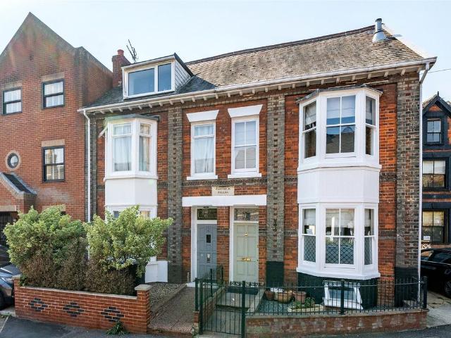 4 bedroom terraced house for sale
