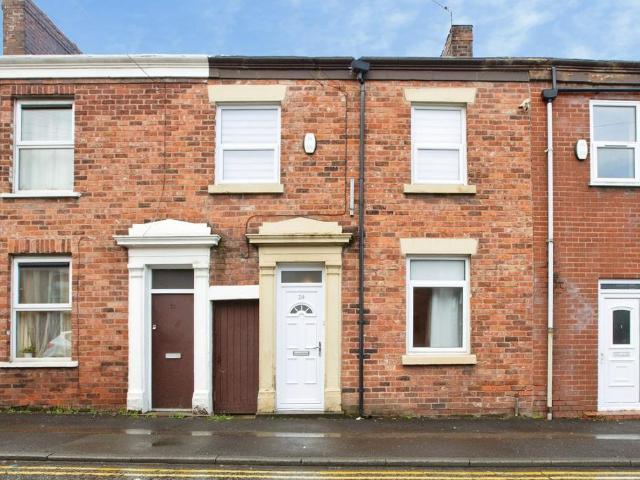 4 bedroom terraced house for sale