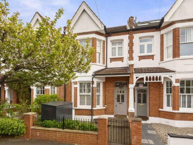 4 bedroom terraced house for sale