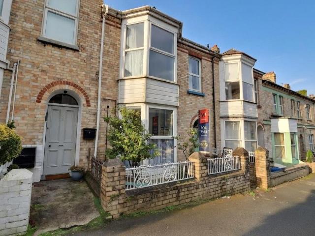 4 bedroom terraced house for sale