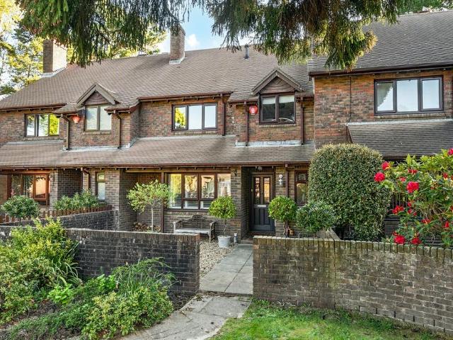 4 bedroom terraced house for sale