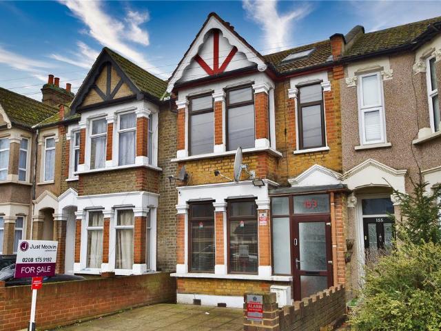 4 bedroom terraced house for sale