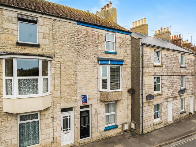 4 bedroom terraced house for sale