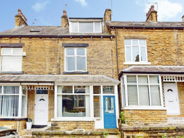 4 bedroom terraced house for sale