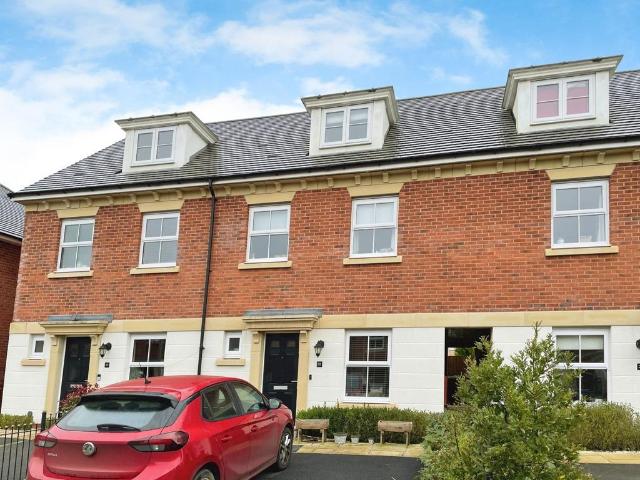 4 bedroom terraced house for sale