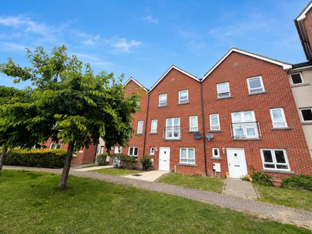 4 bedroom terraced house for sale