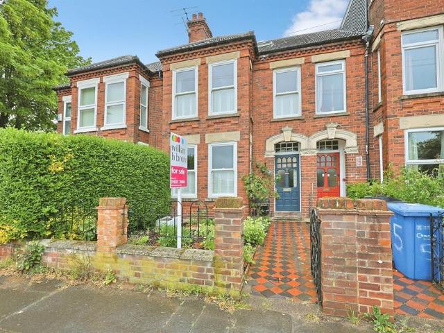 4 bedroom terraced house for sale