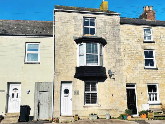 4 bedroom terraced house for sale