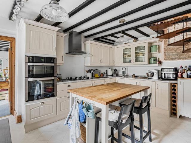 4 bedroom terraced house for sale