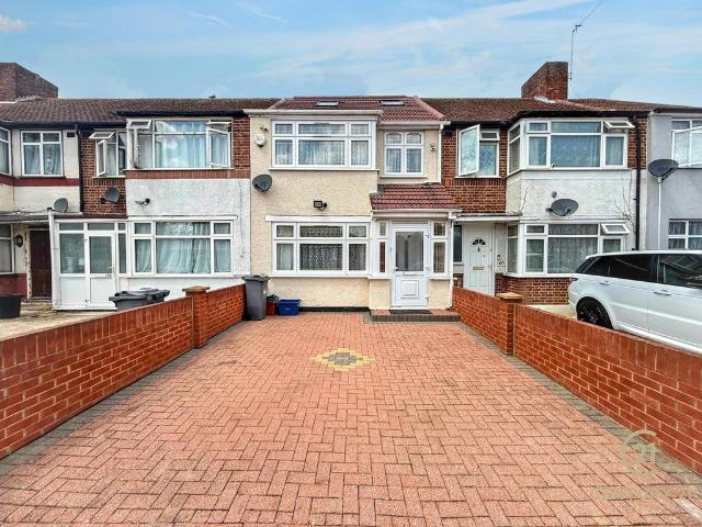 4 bedroom terraced house for sale