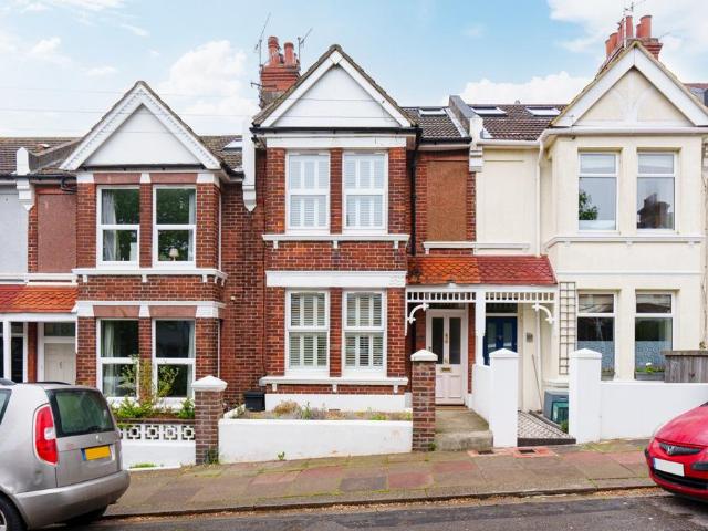 4 bedroom terraced house for sale