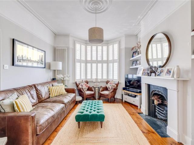 4 bedroom terraced house for sale