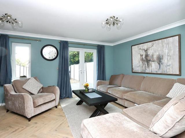 4 bedroom terraced house for sale