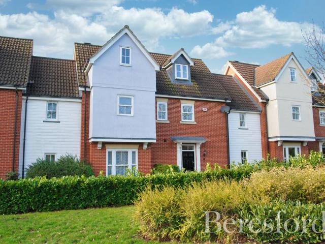 4 bedroom terraced house for sale