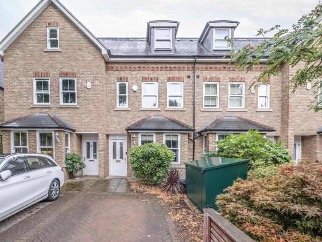 4 bedroom terraced house for sale
