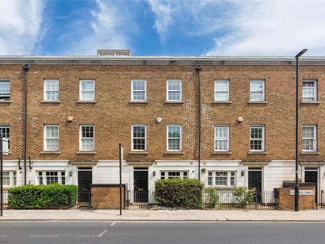 4 bedroom terraced house for sale