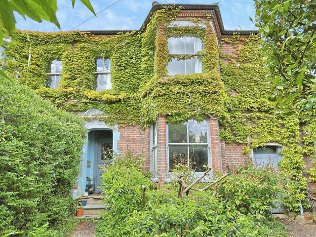 4 bedroom terraced house for sale