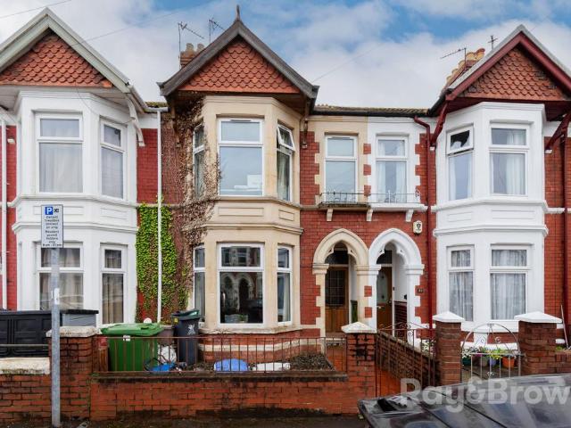 4 bedroom terraced house for sale