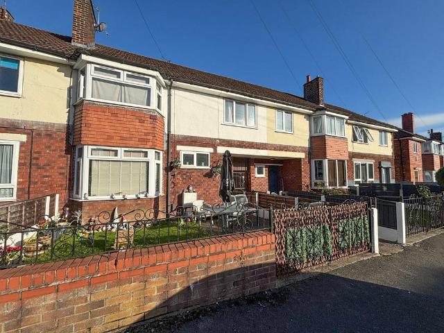 4 bedroom terraced house for sale