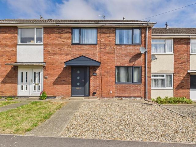 4 bedroom terraced house for sale