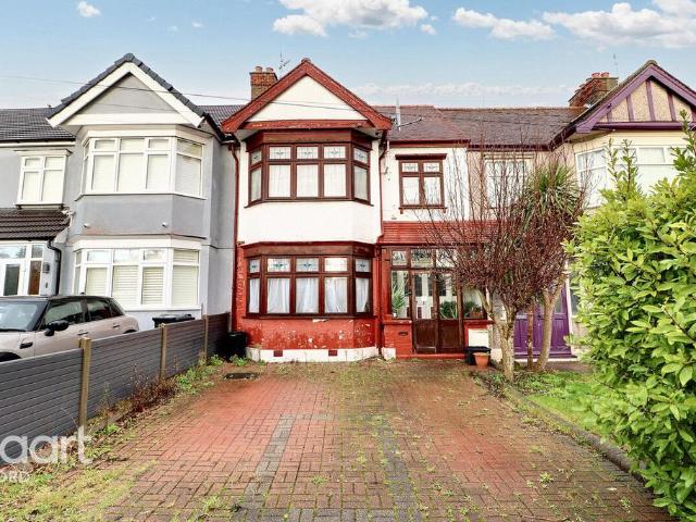4 bedroom terraced house for sale