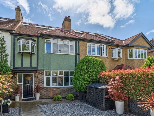 4 bedroom terraced house for sale