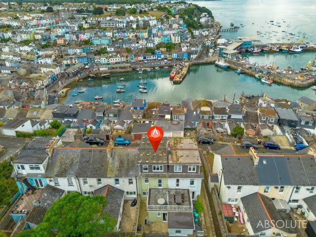 4 bedroom terraced house for sale