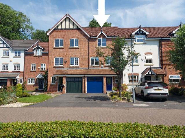4 bedroom terraced house for sale