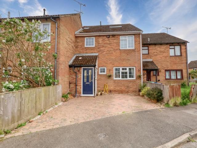 4 bedroom terraced house for sale