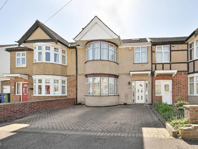 4 bedroom terraced house for sale