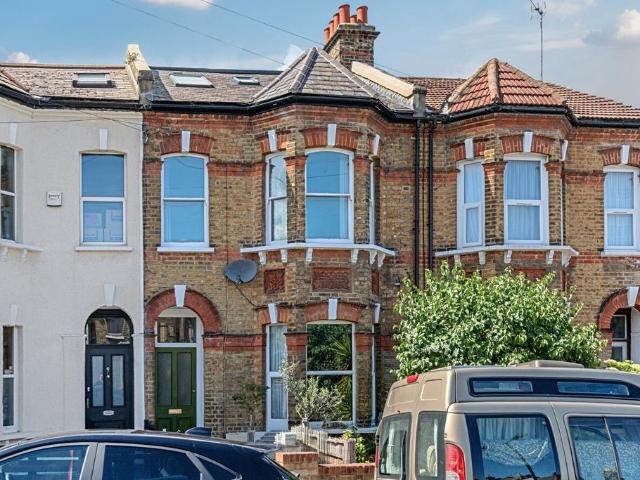 4 bedroom terraced house for sale