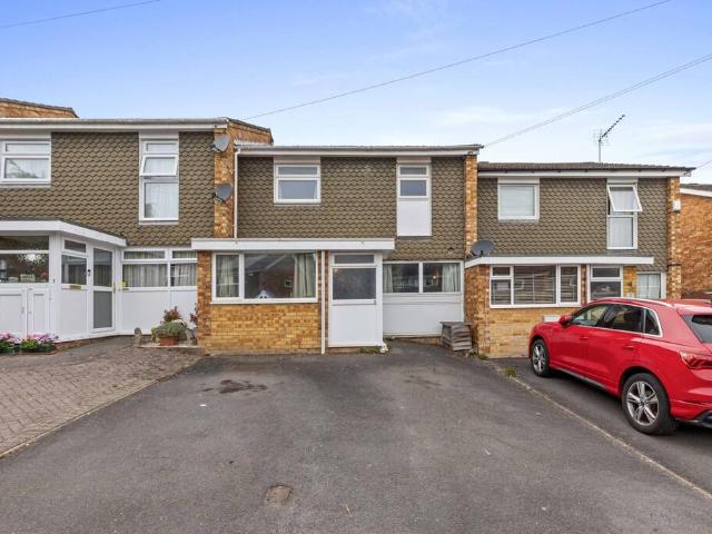 4 bedroom terraced house for sale