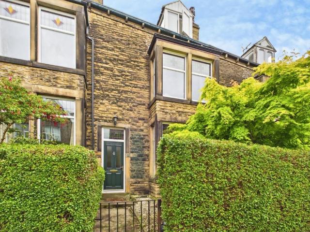 4 bedroom terraced house for sale